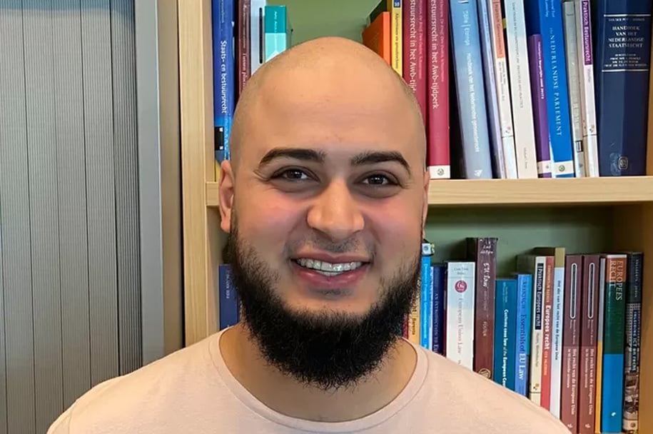 Op het vmbo was hij niet meer welkom, nu heeft Sytze zijn master