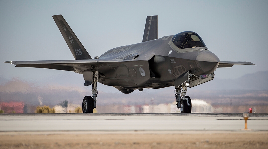 Bij Defensie draag je bij aan vrede en veiligheid | Studiekeuzelab