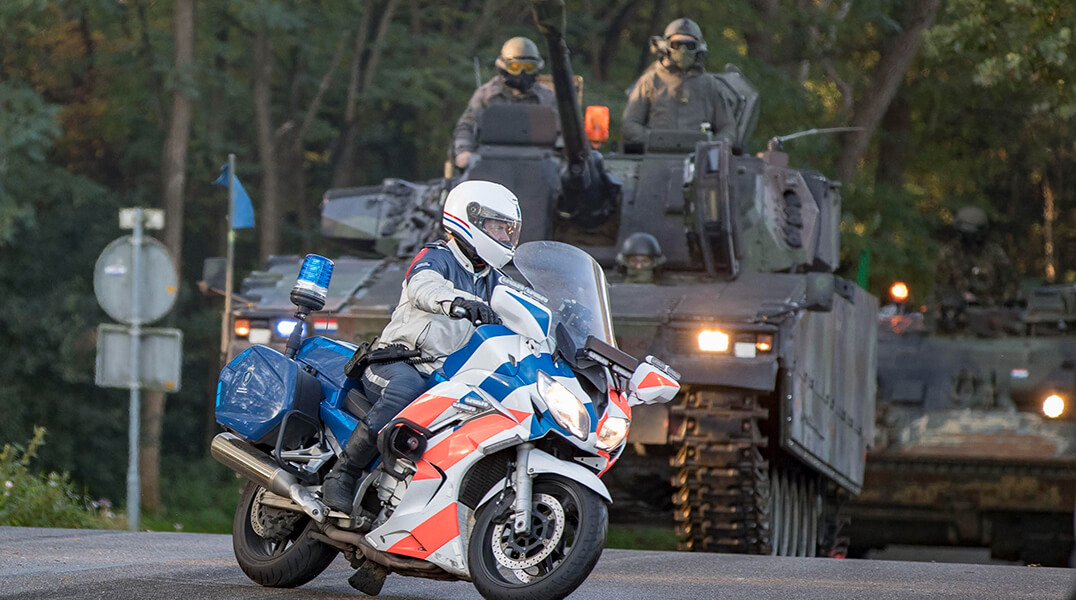 Bij Defensie draag je bij aan vrede en veiligheid | Studiekeuzelab